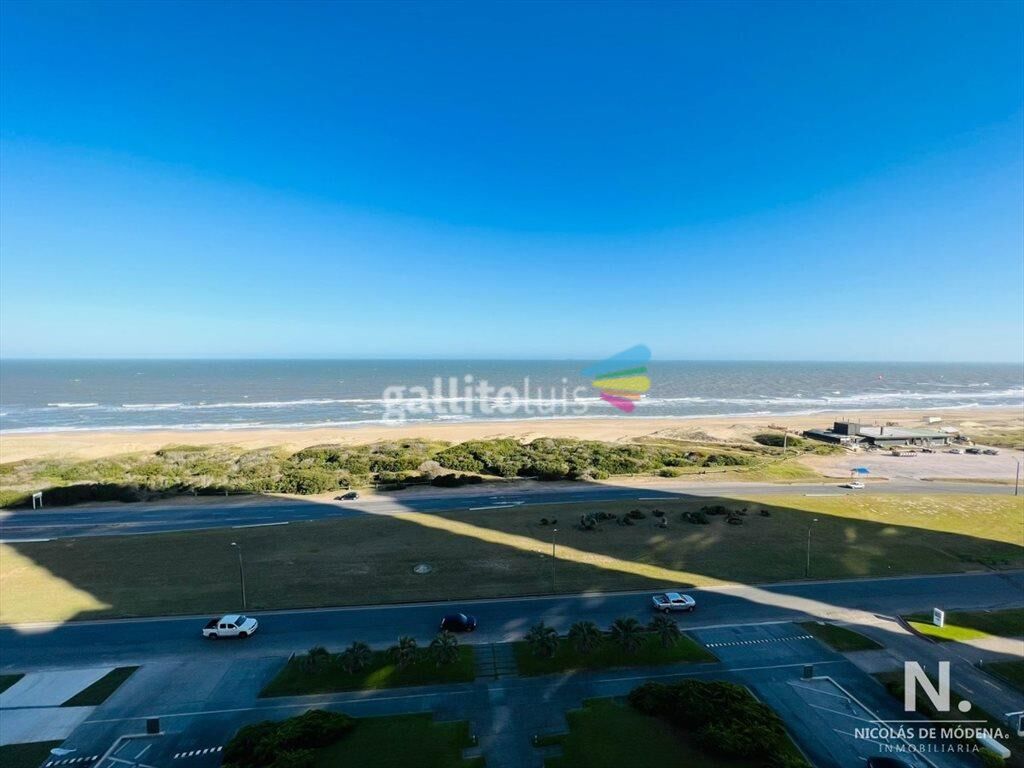 Torre Lobos Punta Del Este , Apartamento De 3 Dormitorios E