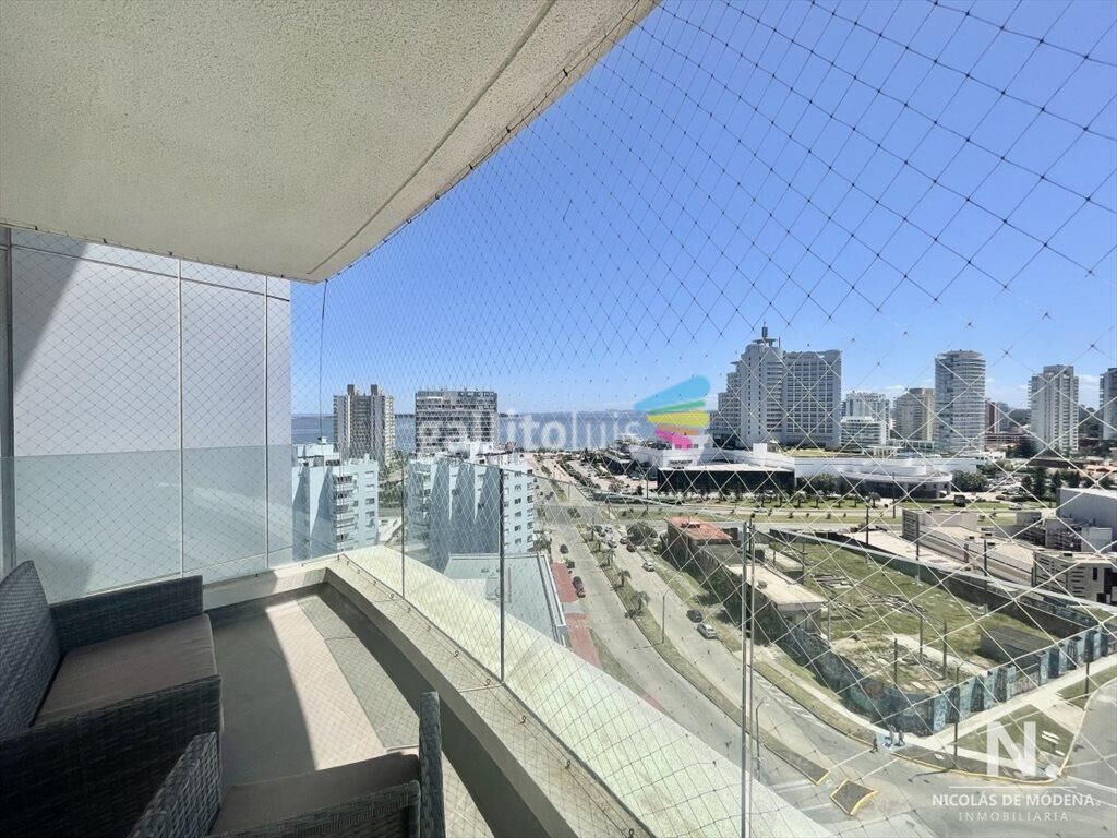 Apartamento En Edificio Artower