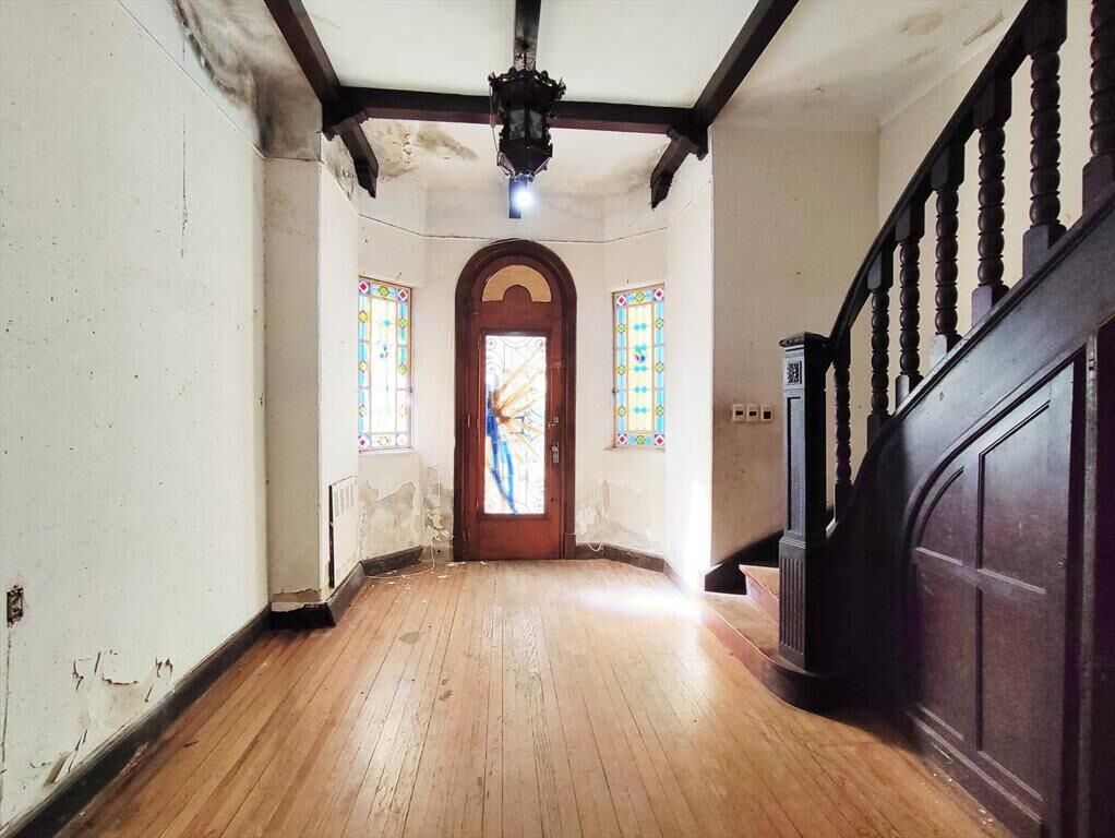 Venta Casa 3 Dormitorios En Pocitos. Fondo. Para Reciclar!